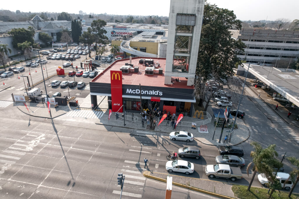 McDonald's llega con su local 225 al Boulevard Shopping de Adrogué ...